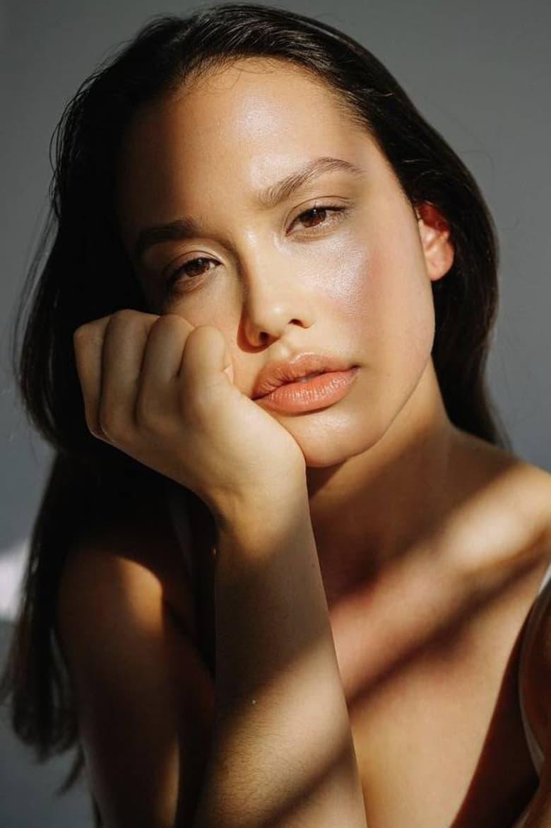 Natalia Azahara - About - Entertainment.ie