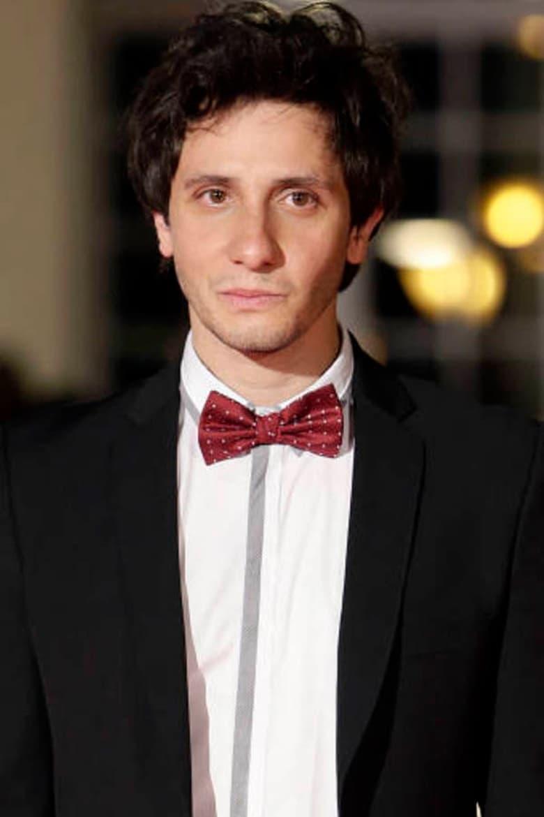 Rikar Gil - About - Entertainment.ie