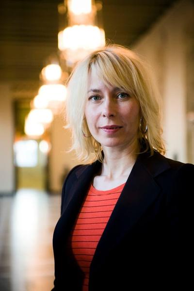 Annika Grof - About - Entertainment.ie