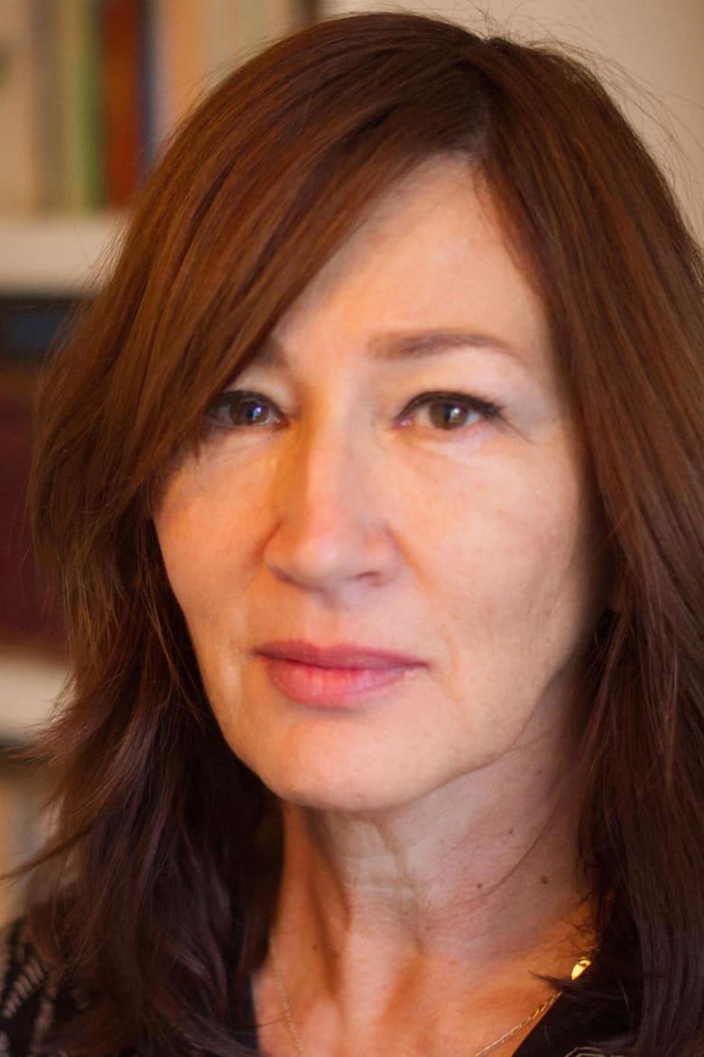 Sarah Crowe - About - Entertainment.ie