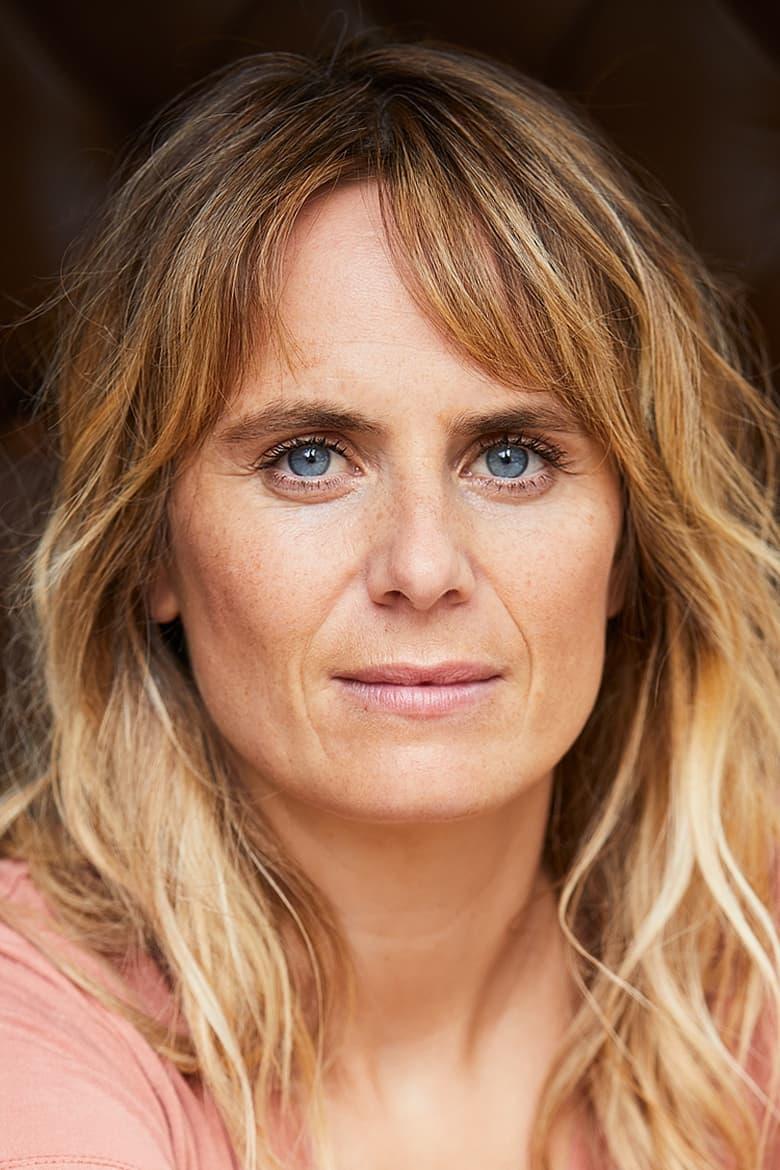 Anna Pieri - About - Entertainment.ie