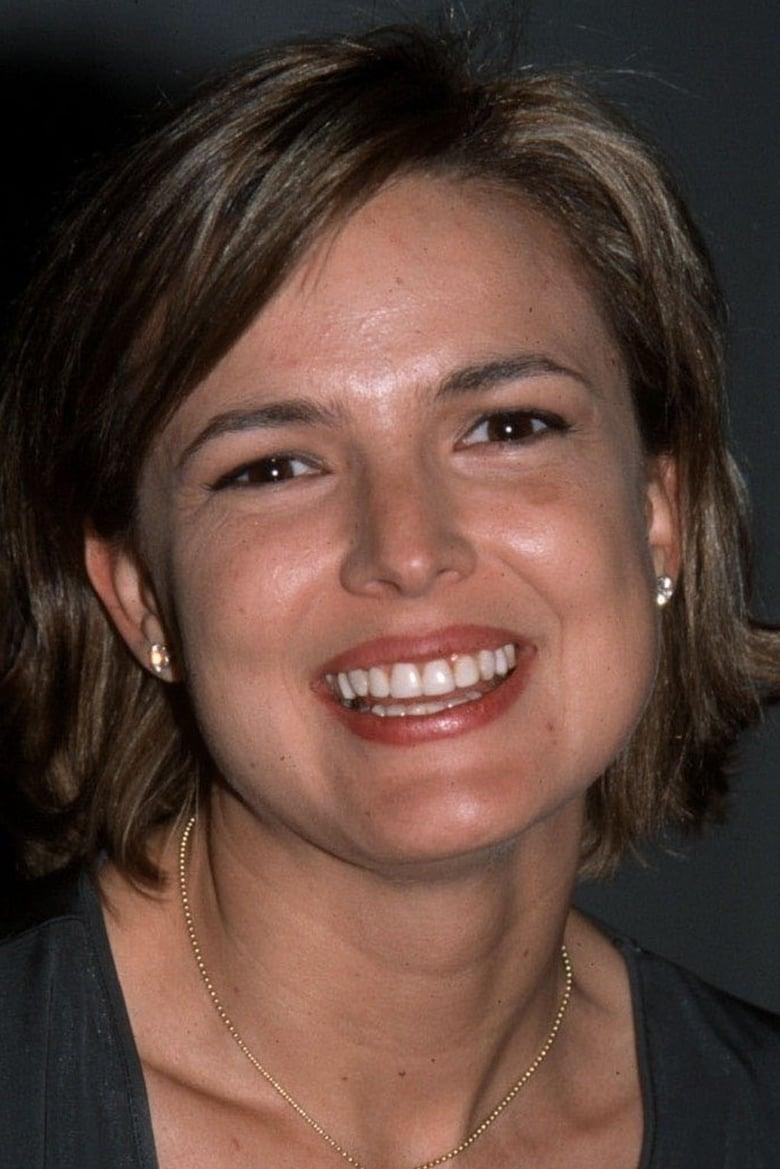 Eva Cobo About Entertainment Ie