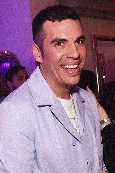 Emil Nava - About - Entertainment.ie