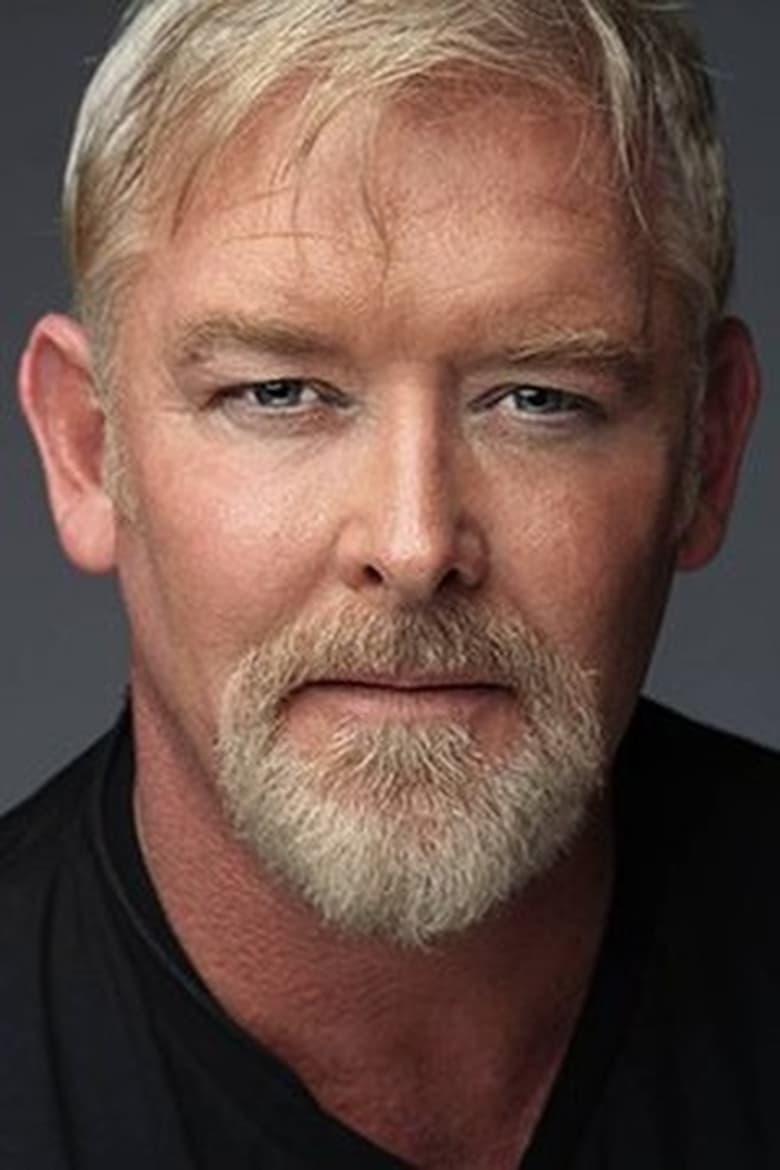 Jay Hunter Morris - About - Entertainment.ie