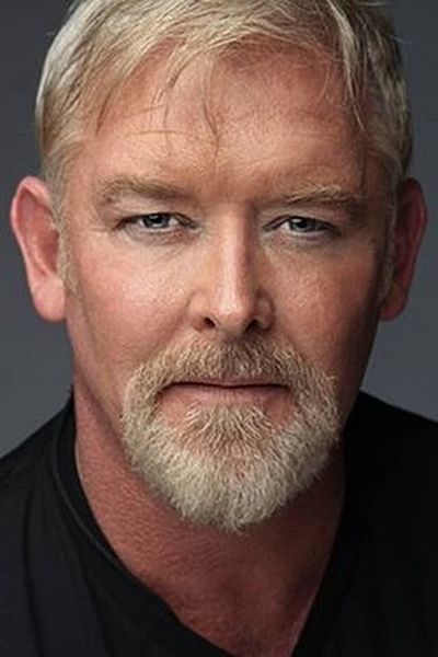 Jay Hunter Morris - About - Entertainment.ie