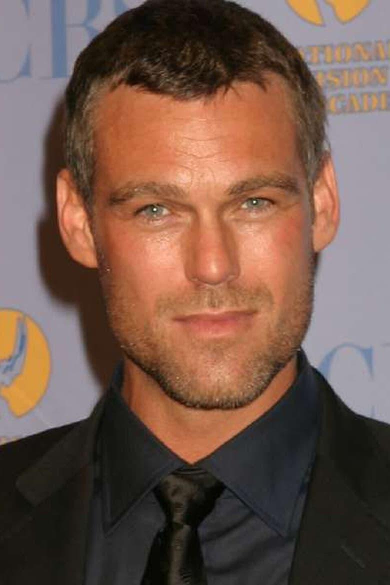 Grayson McCouch - About - Entertainment.ie