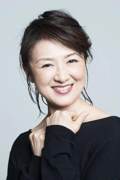 Mariko Akama - About - Entertainment.ie