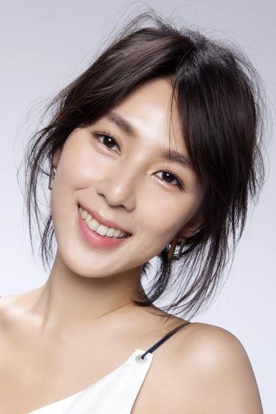 Zaizai Lin - About - Entertainment.ie