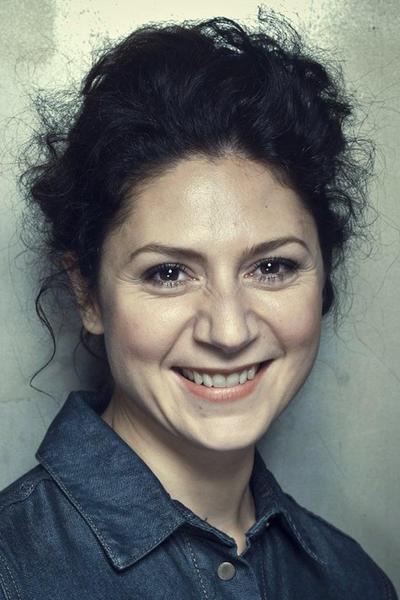 Martha Issová - About - Entertainment.ie