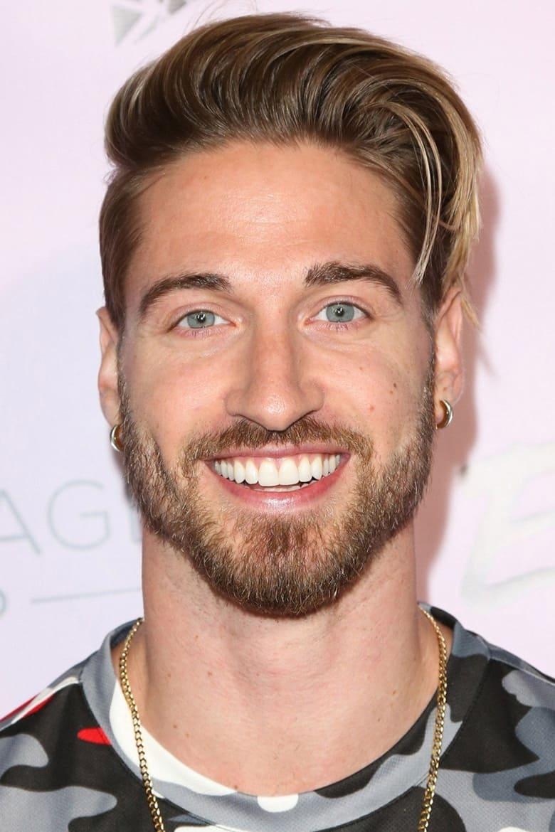 Travis DesLaurier - About - Entertainment.ie