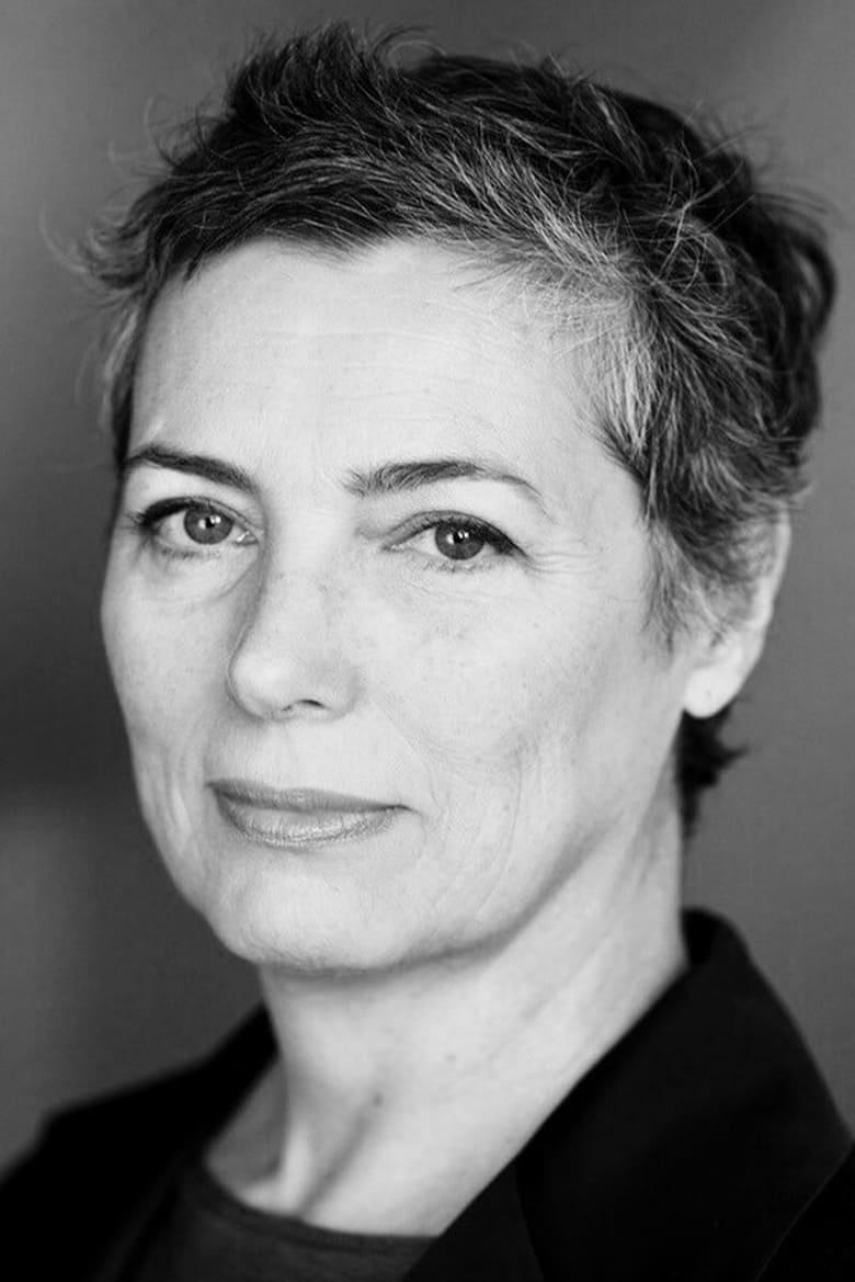 Marina Saura About Entertainmentie