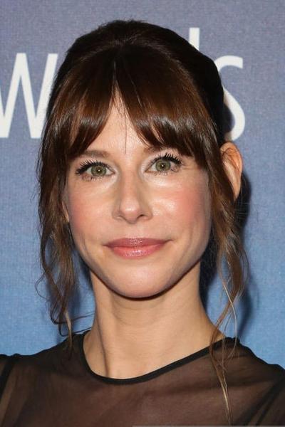 Megan Neuringer - About - Entertainment.ie