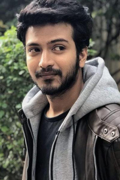 Yash Rohan - About - Entertainment.ie