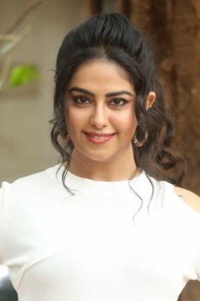 Avika Gor - About - Entertainment.ie