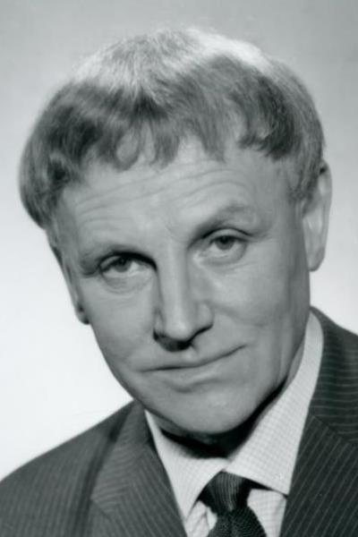 Angelo Bruun - About - Entertainment.ie