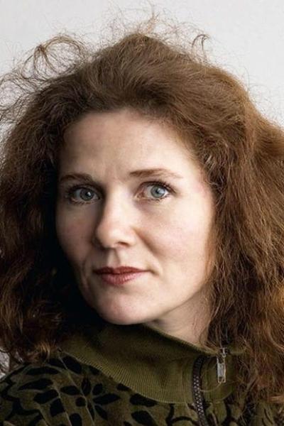 Anna Azcárate - About - Entertainment.ie