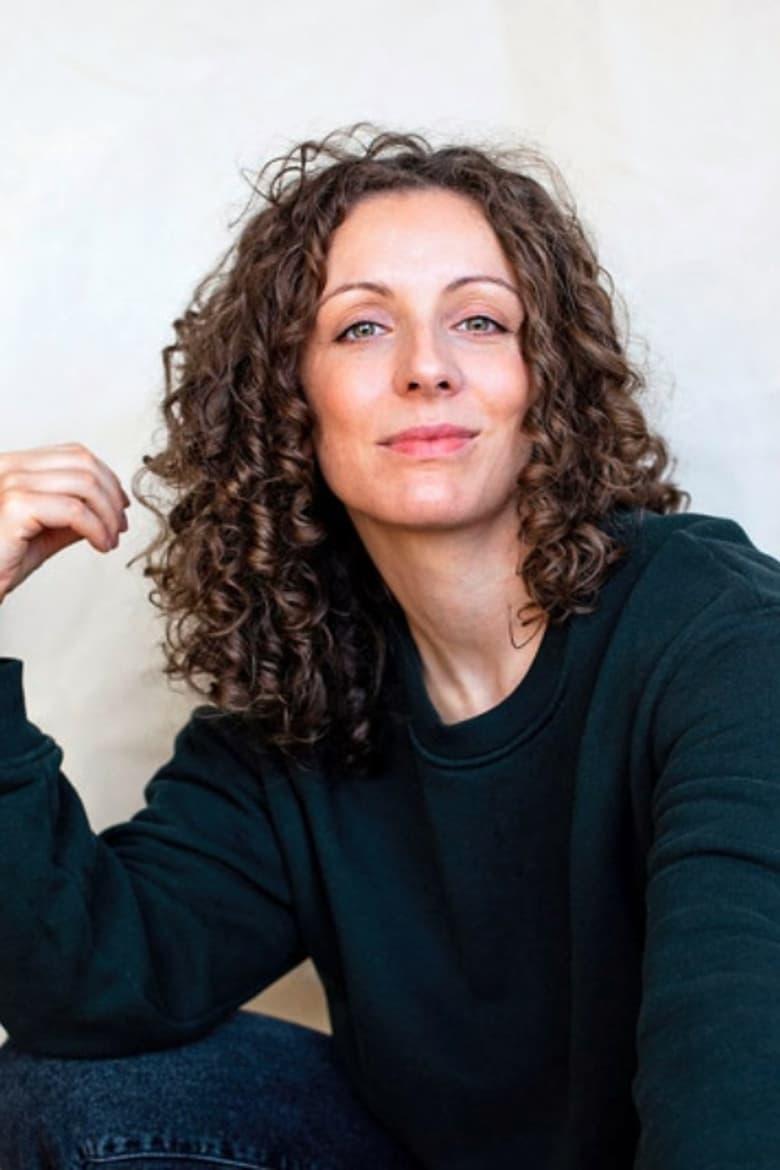 Annika Pinske - About - Entertainment.ie