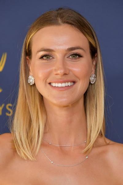 Renata Kuerten - About - Entertainment.ie