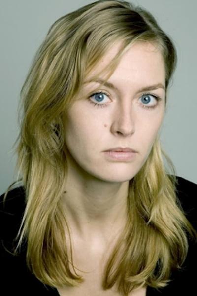 Elisa Beuger - About - Entertainment.ie