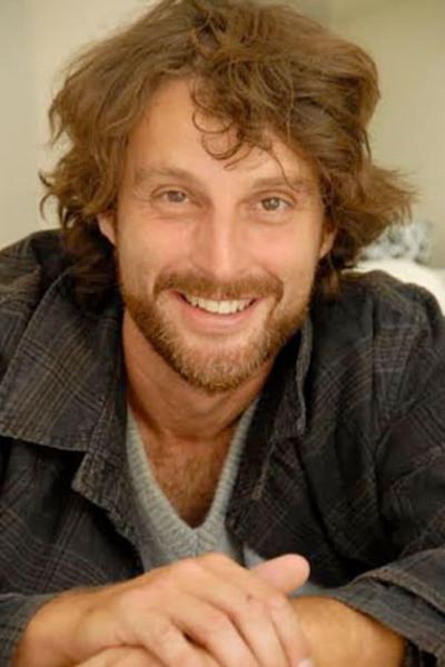 Massimo Reale About Entertainmentie