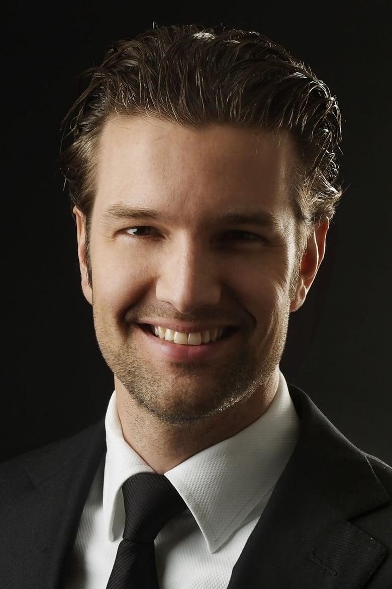 Bas Muijs - About - Entertainment.ie