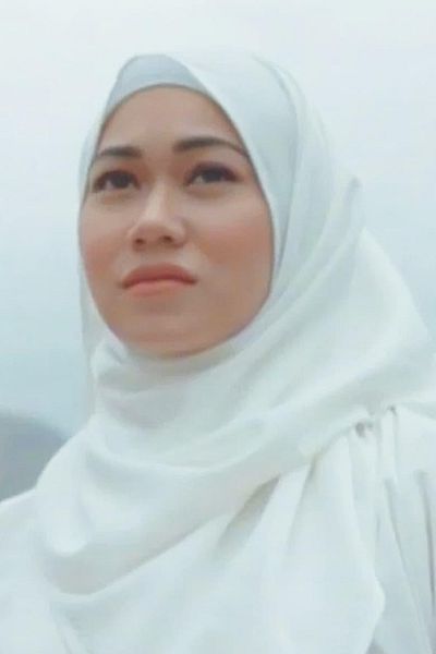 Raysha Rizrose - About - Entertainment.ie