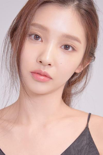 Lee Si-woo - About - Entertainment.ie