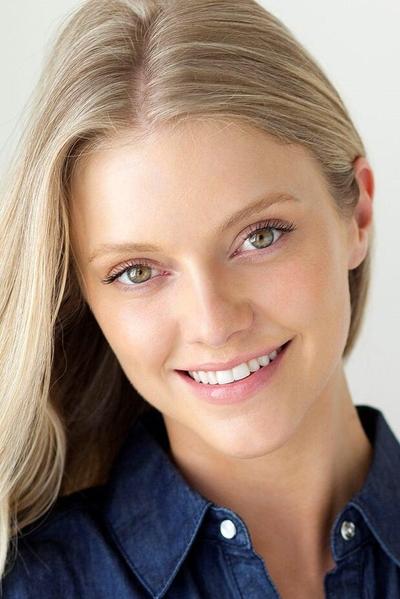 Elle Evans - About - Entertainment.ie