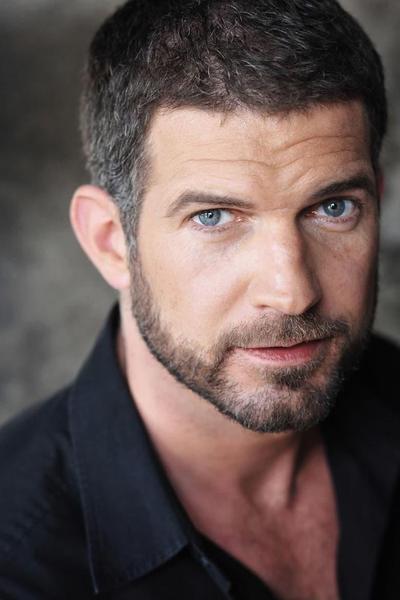 Simon Böer - About - Entertainment.ie