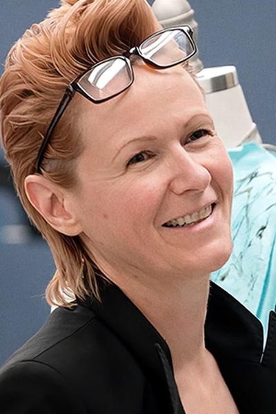 Amy Bond - About - Entertainment.ie