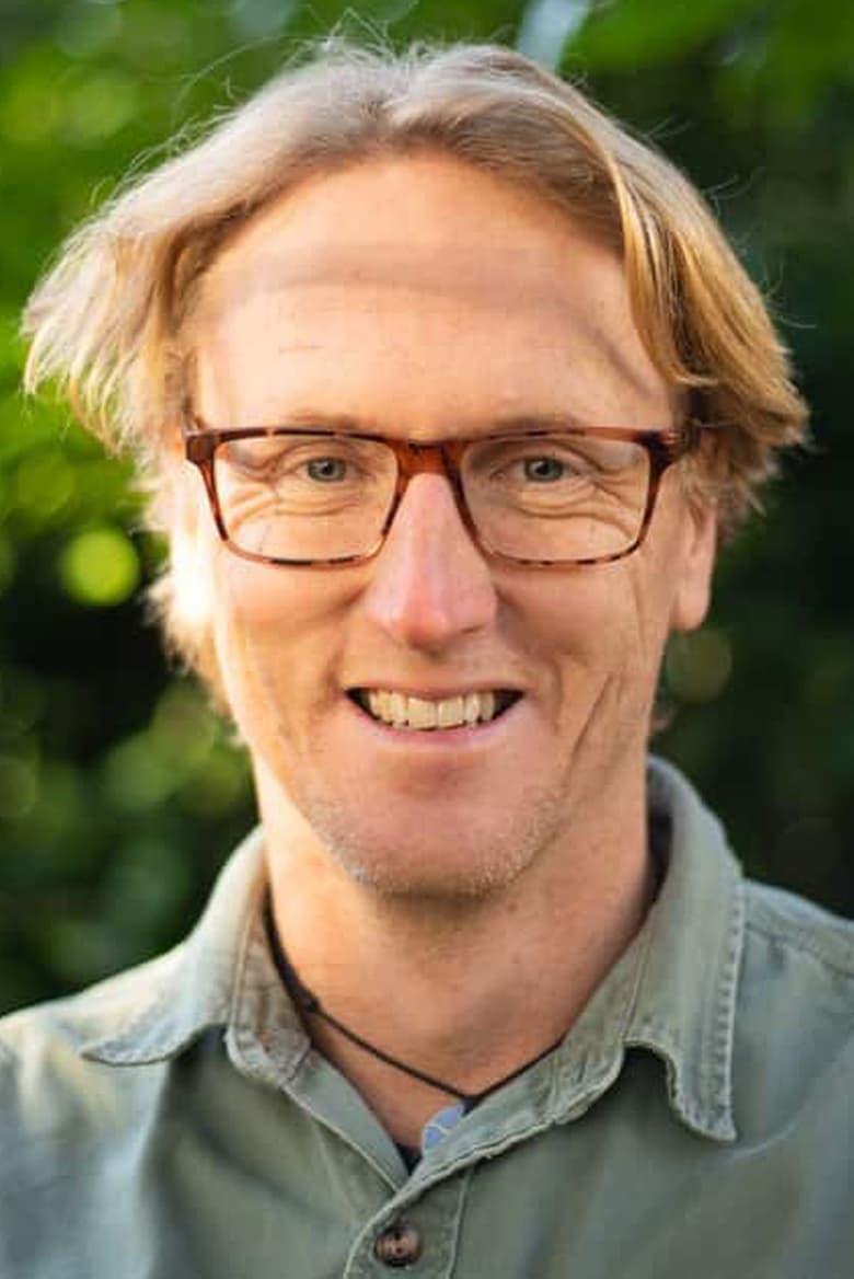 Ben Wallis - About - Entertainment.ie