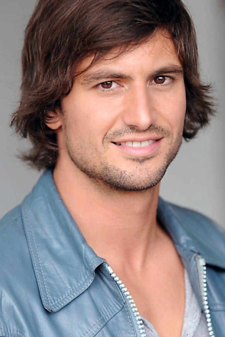 Tom Beck - About - Entertainment.ie