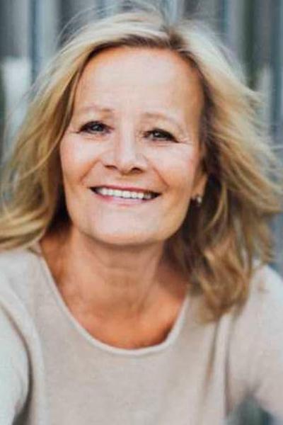 Claudia Rieschel - About - Entertainment.ie