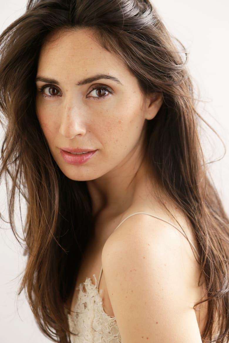 Julia Eringer - About - Entertainment.ie