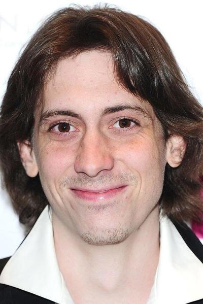 Rasmus Hardiker - About - Entertainment.ie