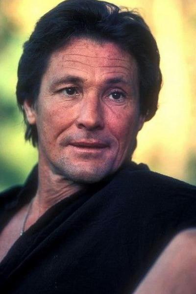 William Smith - About - Entertainment.ie