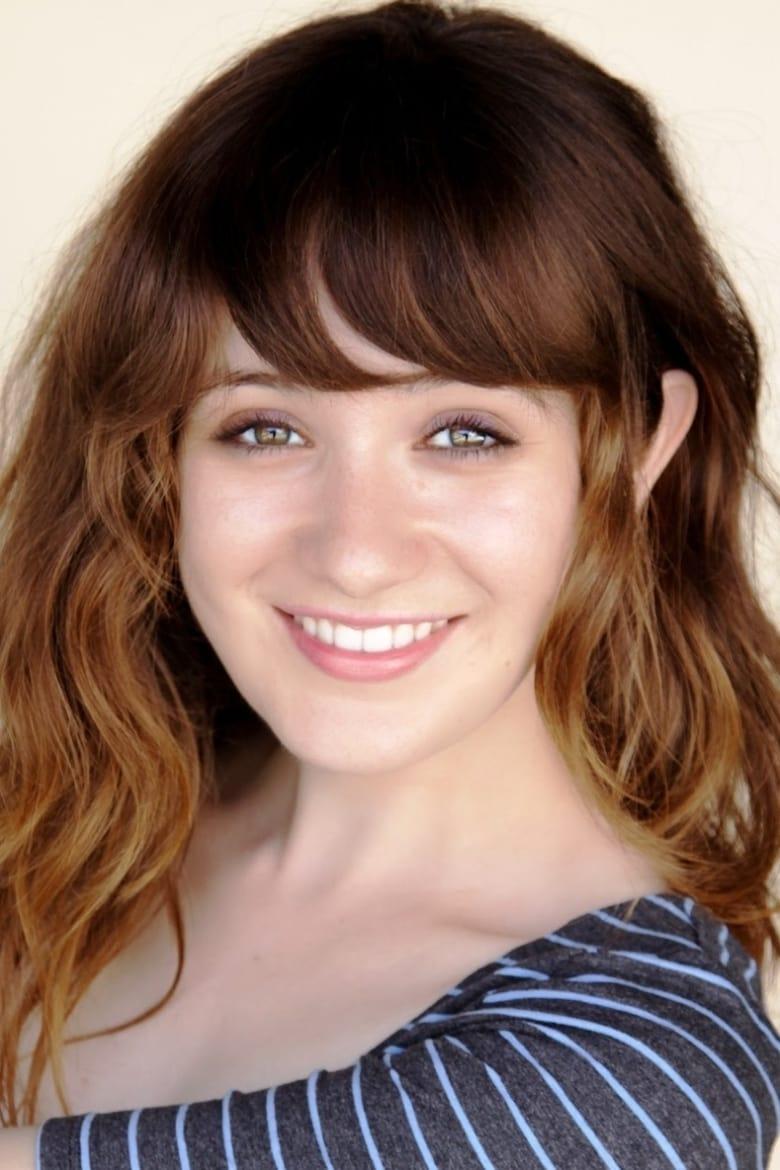 Noël Wells - About - Entertainment.ie