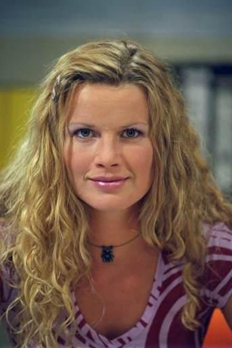 Annette Barlo - About - Entertainment.ie