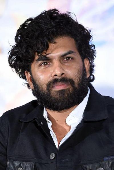 Sunny Wayne In Annayum Rasoolum