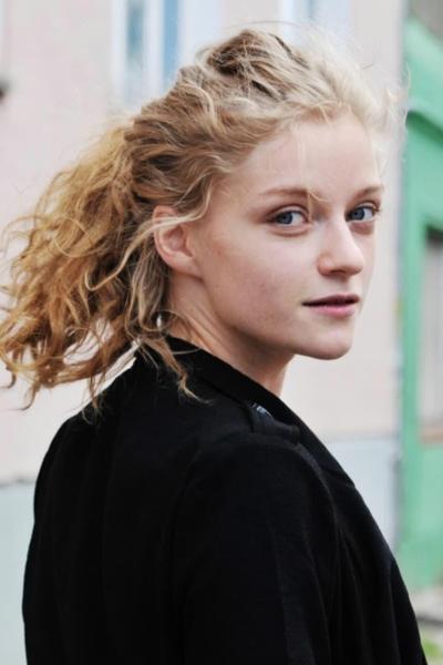 Lara Feith - About - Entertainment.ie