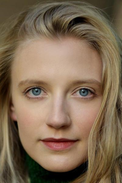 Poppy Lee Friar - About - Entertainment.ie