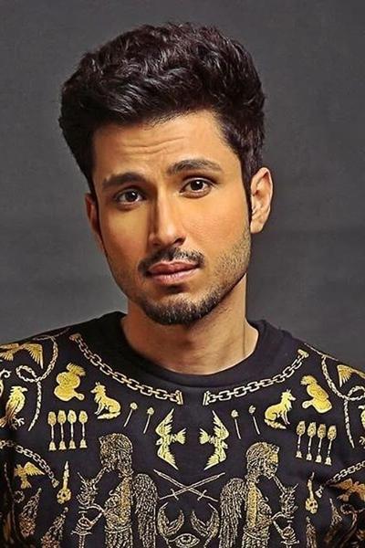 Amol Parashar - About - Entertainment.ie