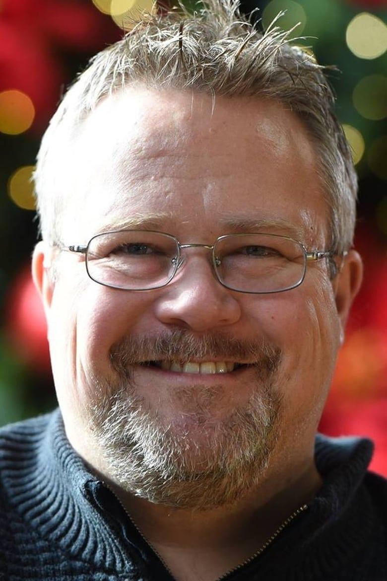 Peter Sullivan - About - Entertainment.ie