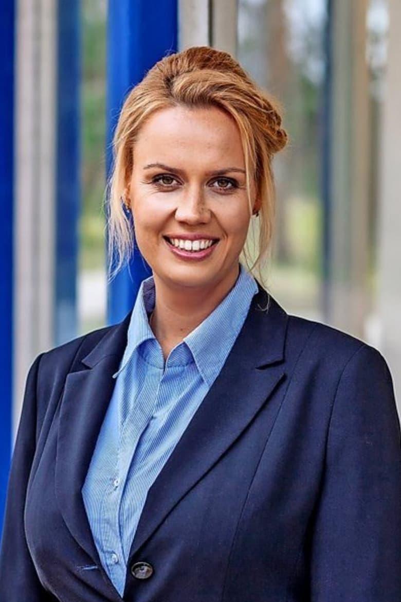 Laura Isabelle Marisken - About - Entertainment.ie