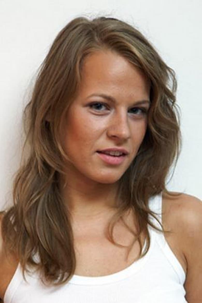 Alexandra Rebenok - About - Entertainment.ie