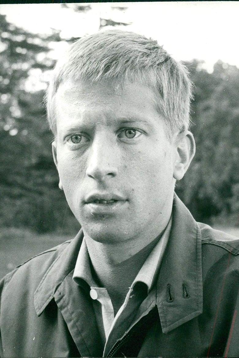 Andrew Ray - About - Entertainment.ie