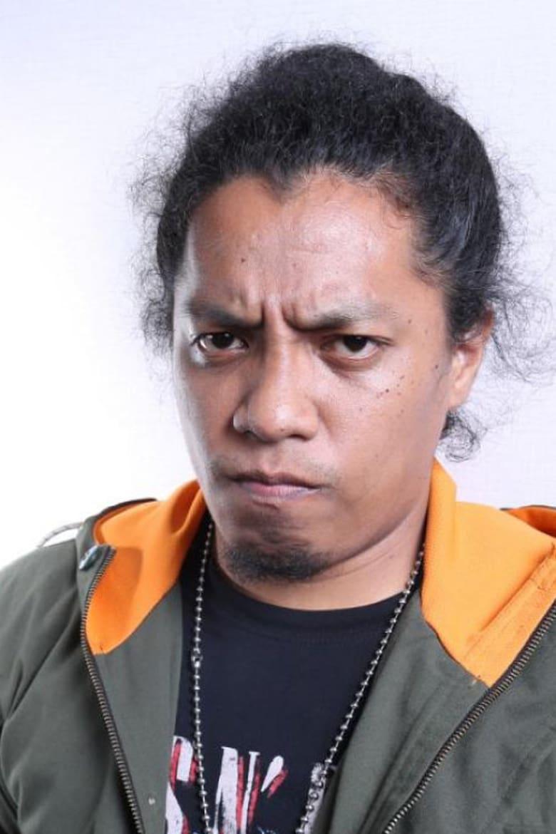 Arie Kriting - About - Entertainment.ie