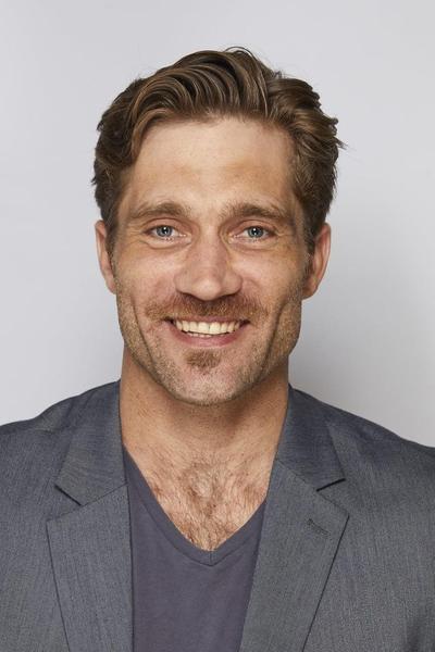 Jandre le Roux - About - Entertainment.ie