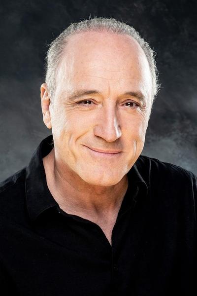 Roberto Álvarez - About - Entertainment.ie