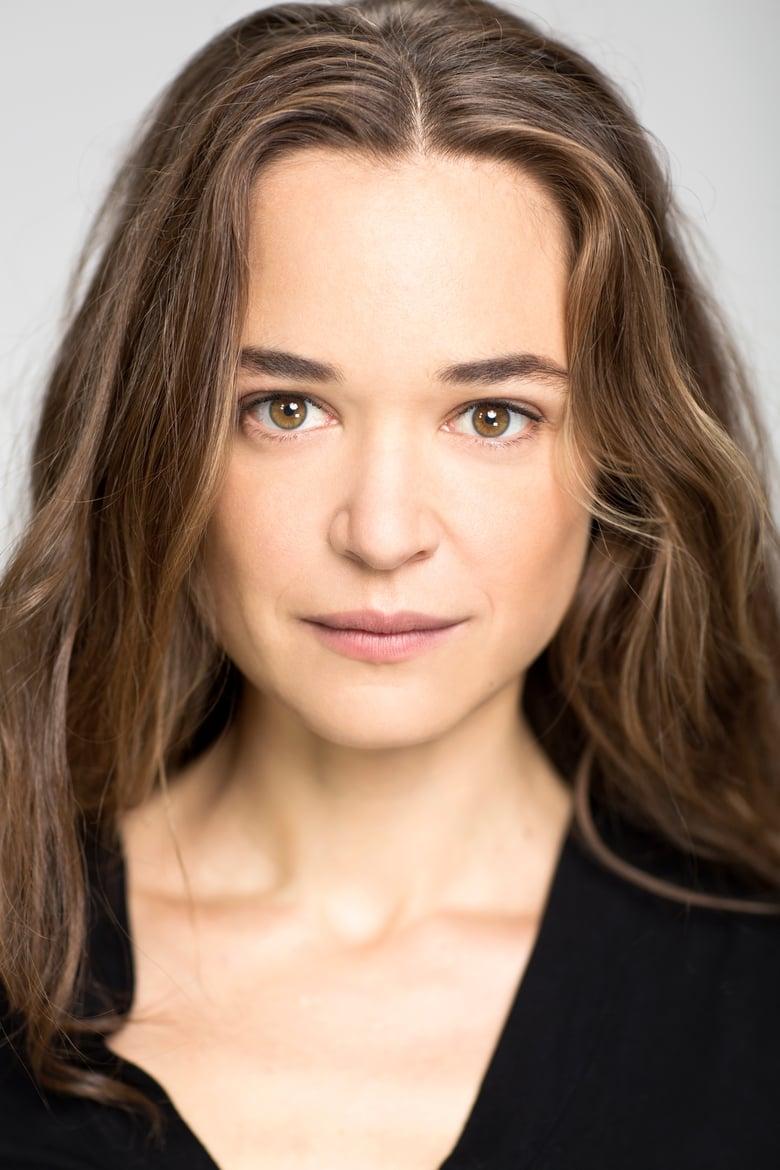 Isabelle Caillat - About - Entertainment.ie